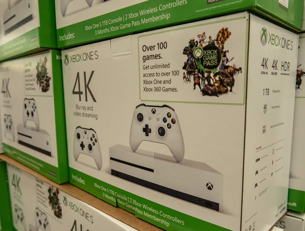 Why Is Xbox One So Expensive? (Top 13 Reasons)
