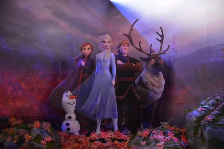 How Tall Is Elsa From Frozen? (Explained)