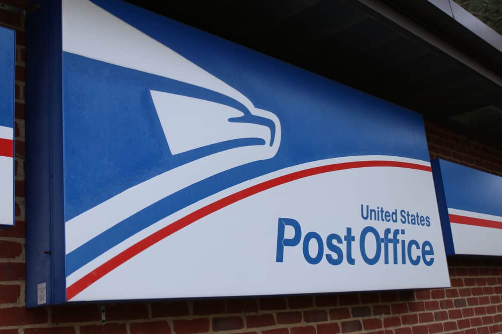 Does USPS Deliver At Night? (2023 Updated)