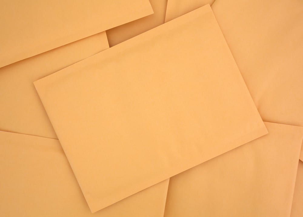 How Many Stamps For A Manila Envelope? (2023 Updated)