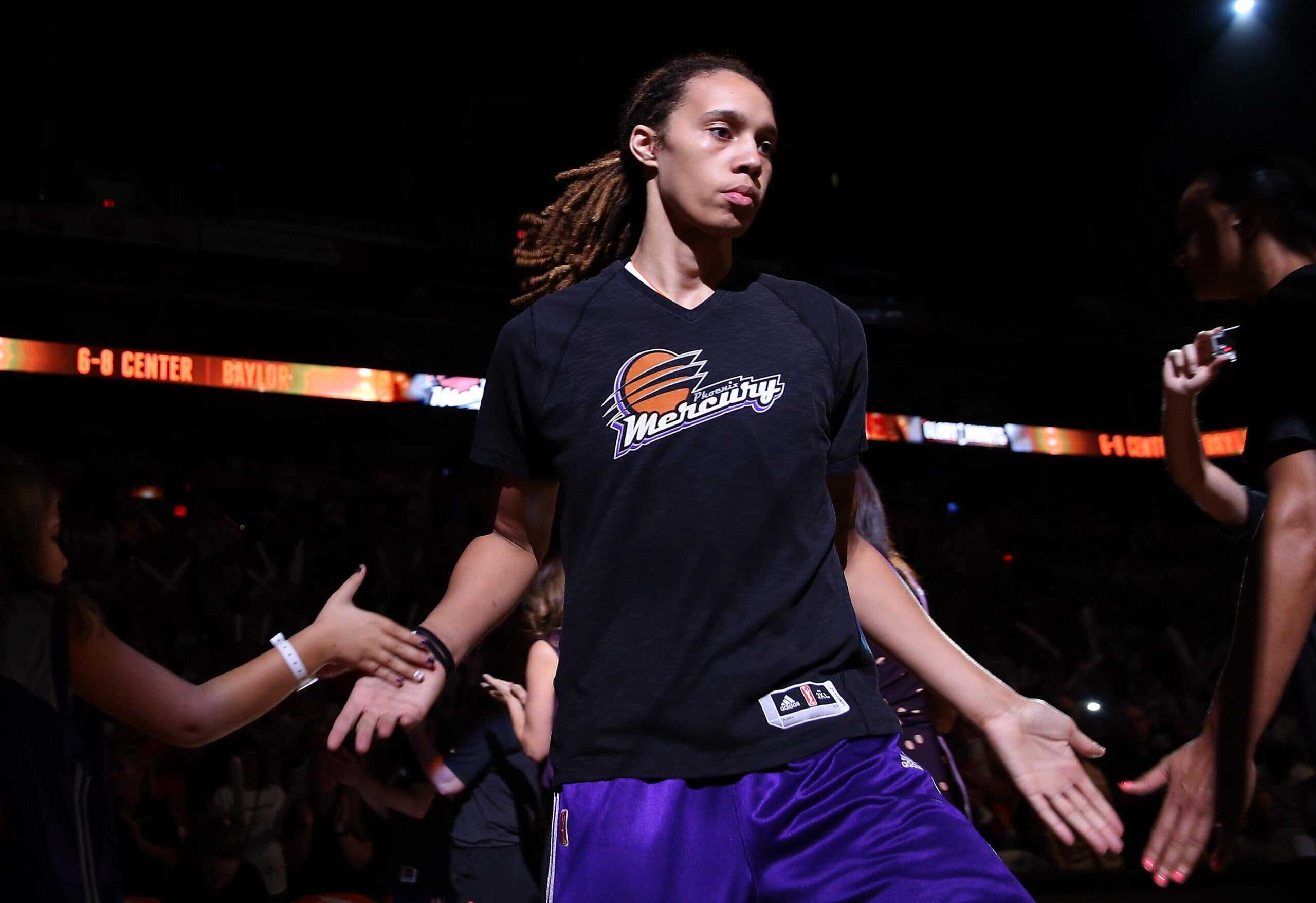 How Tall Is Brittney Griner? (Her Real Height)